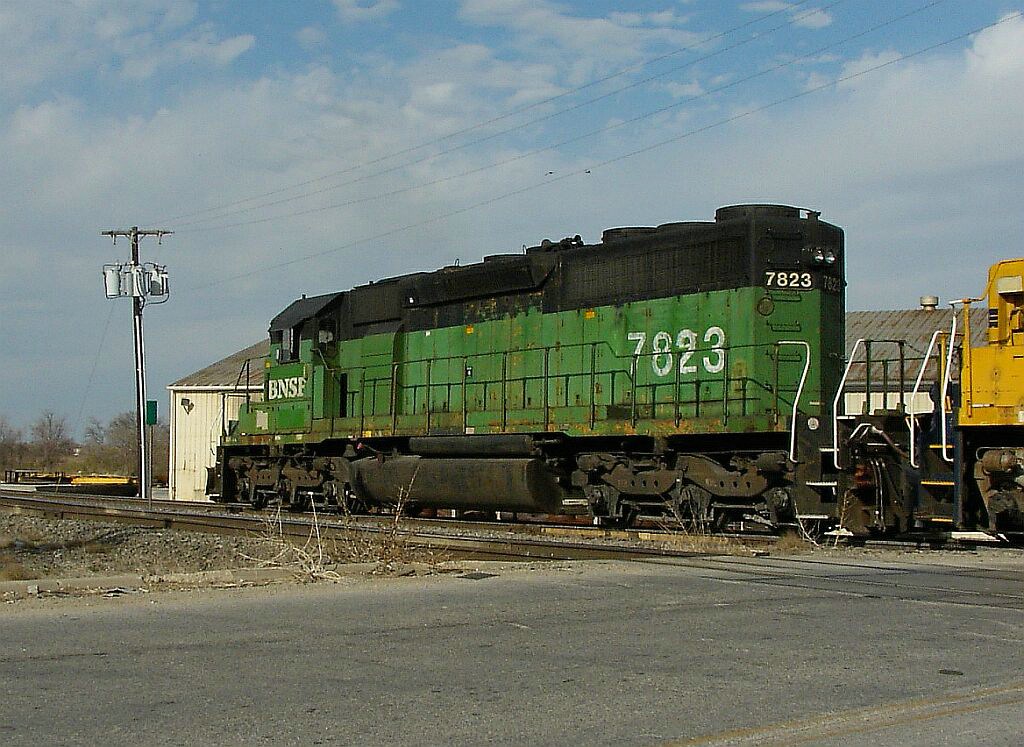 BNSF 7823